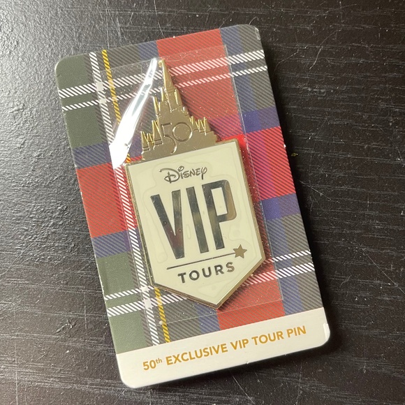 Disney | Accessories | Disney Vip Tour Pin 5th Anniversary Exclusive ...